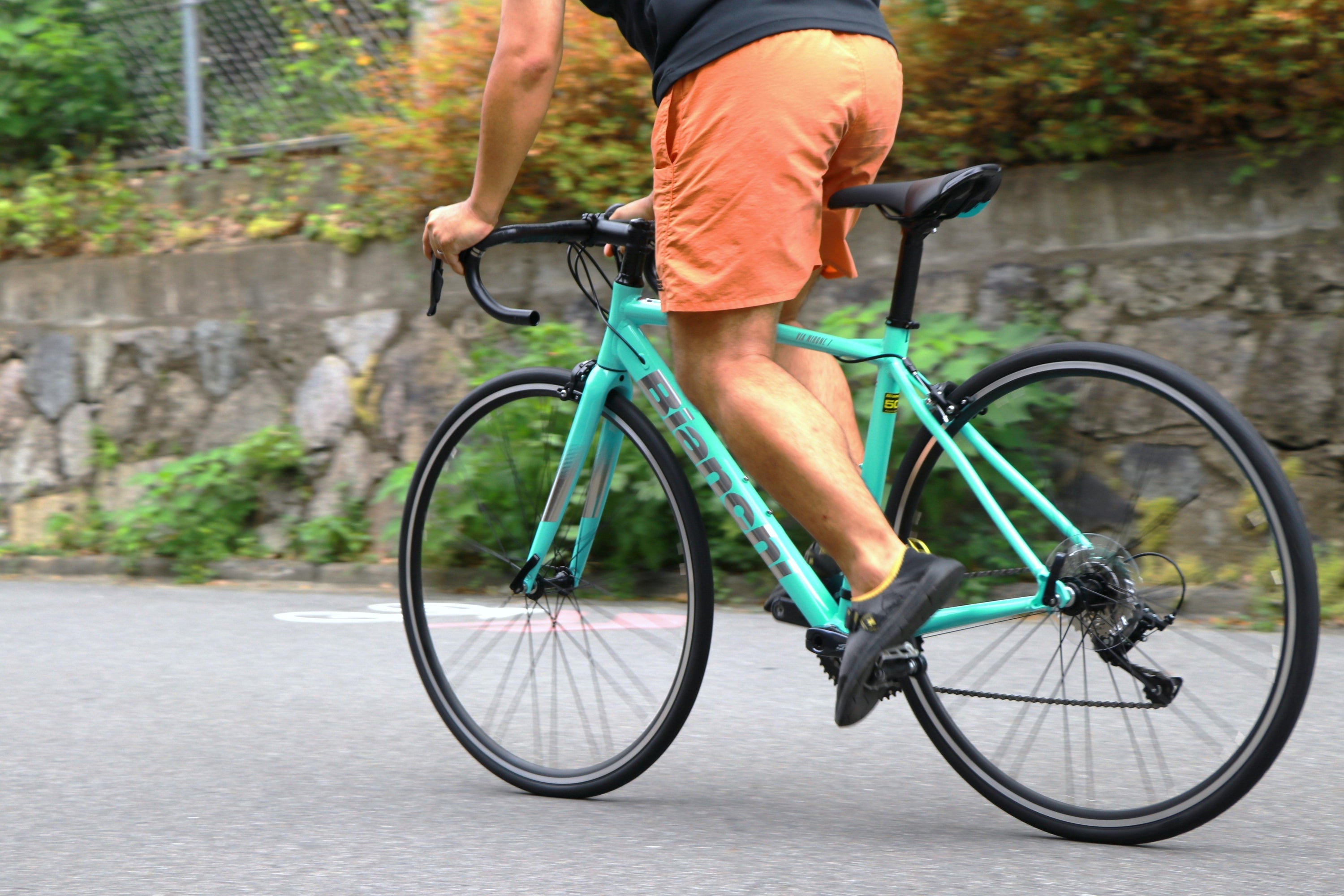 価格改定で安くなった！初心者ライダーに寄り添った入門ロードバイク「Bianchi VIA NIRONE7 SORA.2024」が入荷！ – 京都の自転車屋 CYCLE SHOP eirin ...